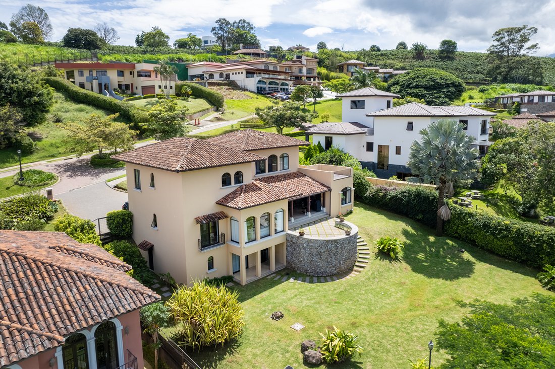 19496 Beautiful House For Sale In In Tres Rios, Cartago Province, Costa ...