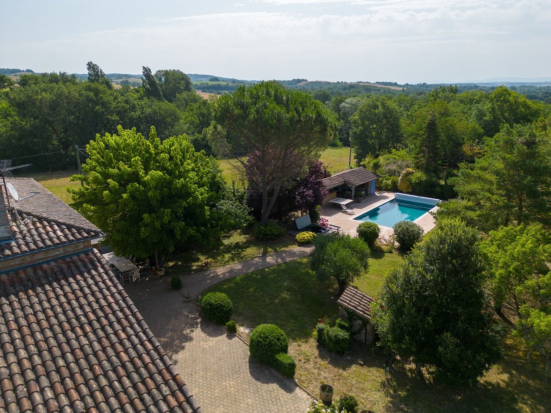 A Vendre Ancienne Ferme Rénovée Sur Plus De 6000 In Lavaur, Occitanie ...