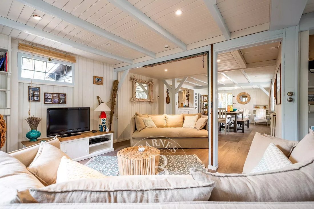 Lacanau House In Lacanau, Nouvelle Aquitaine, France For Sale (12617043)