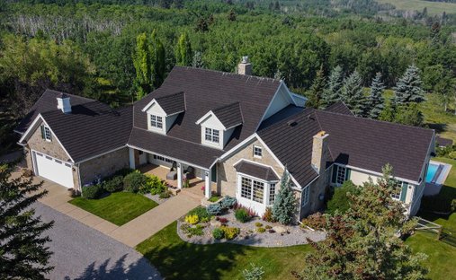 Luxury houses for sale in Alberta, Canada | JamesEdition
