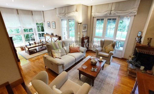 Luxury chalets for sale in La Rioja, Spain | JamesEdition