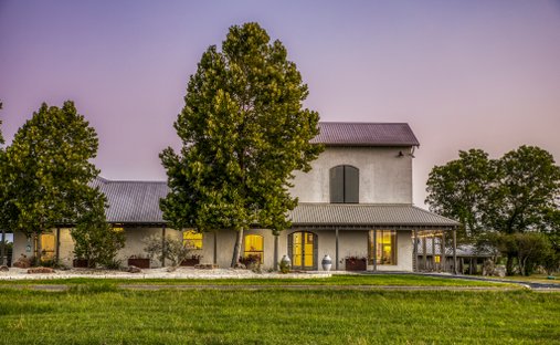 Luxury homes with library for sale in Round Top, Texas | JamesEdition