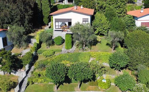 Luxury houses for sale in Perledo, Lombardy, Italy | JamesEdition