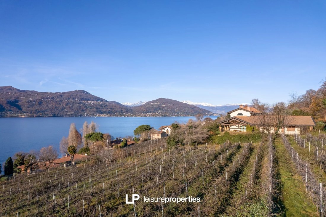 Villa Ranco In Ranco, Lombardy, Lombardy, Italy For Sale (13114964)