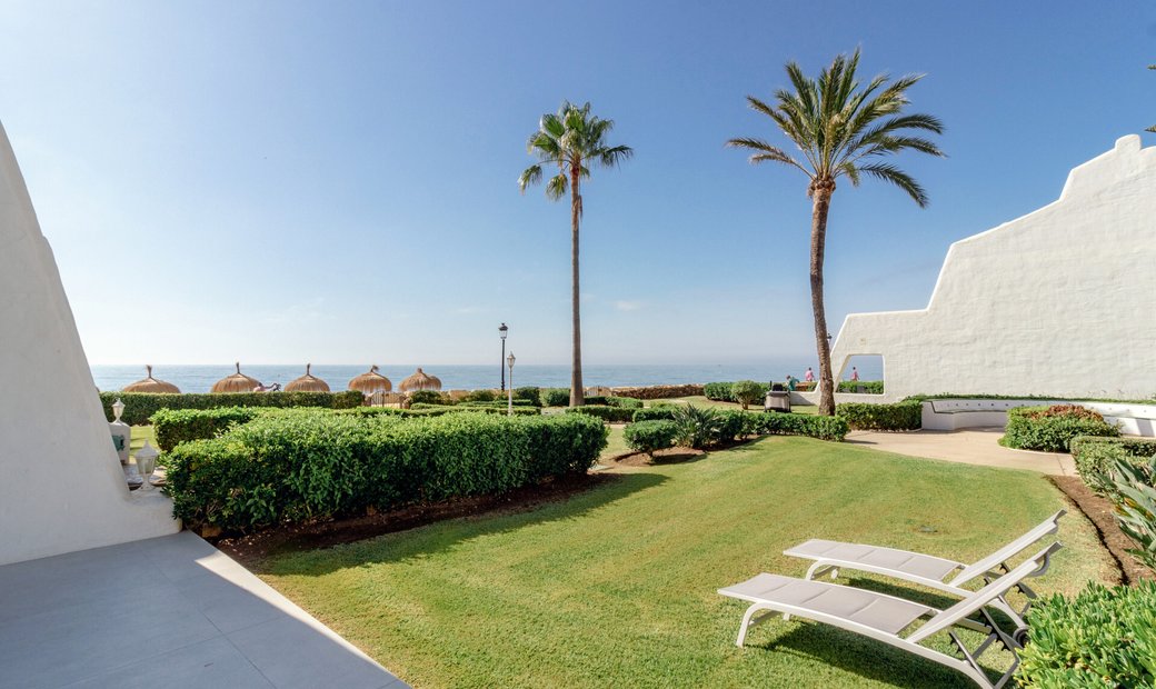 One Of A Kind: Modern Beachside Townhouse In The In Marbella, Andalusia ...