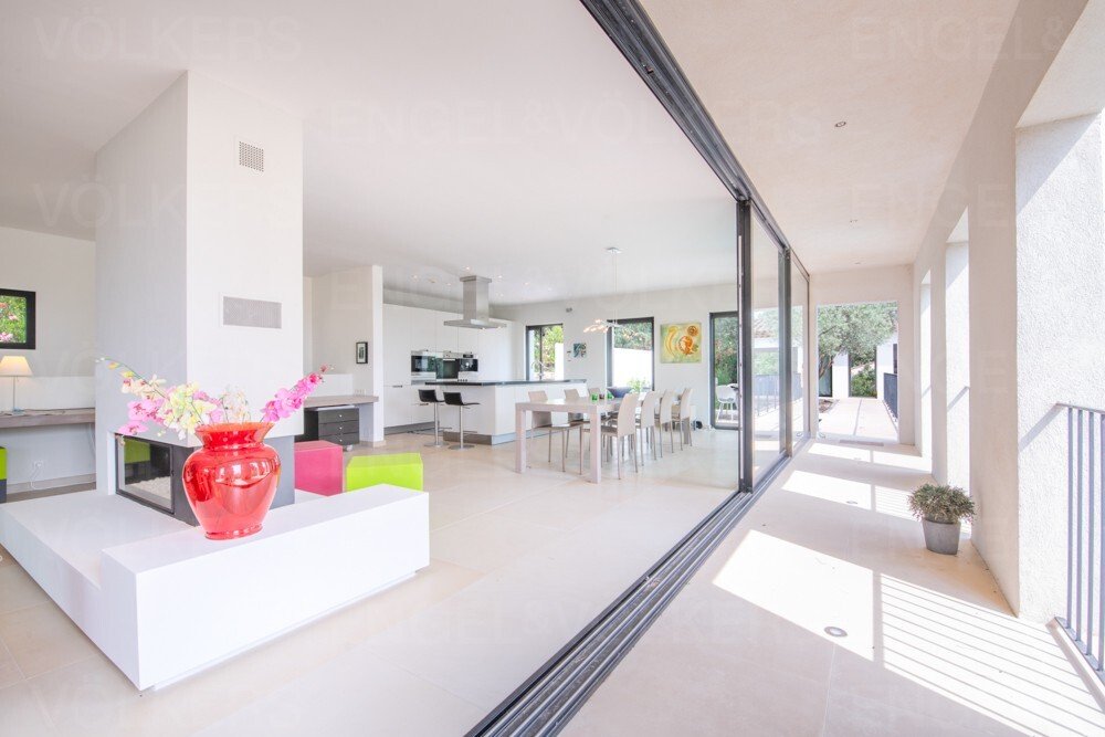 Modern Bastide On The Heights Of In Lorgues, Provence Alpes Côte D'azur ...