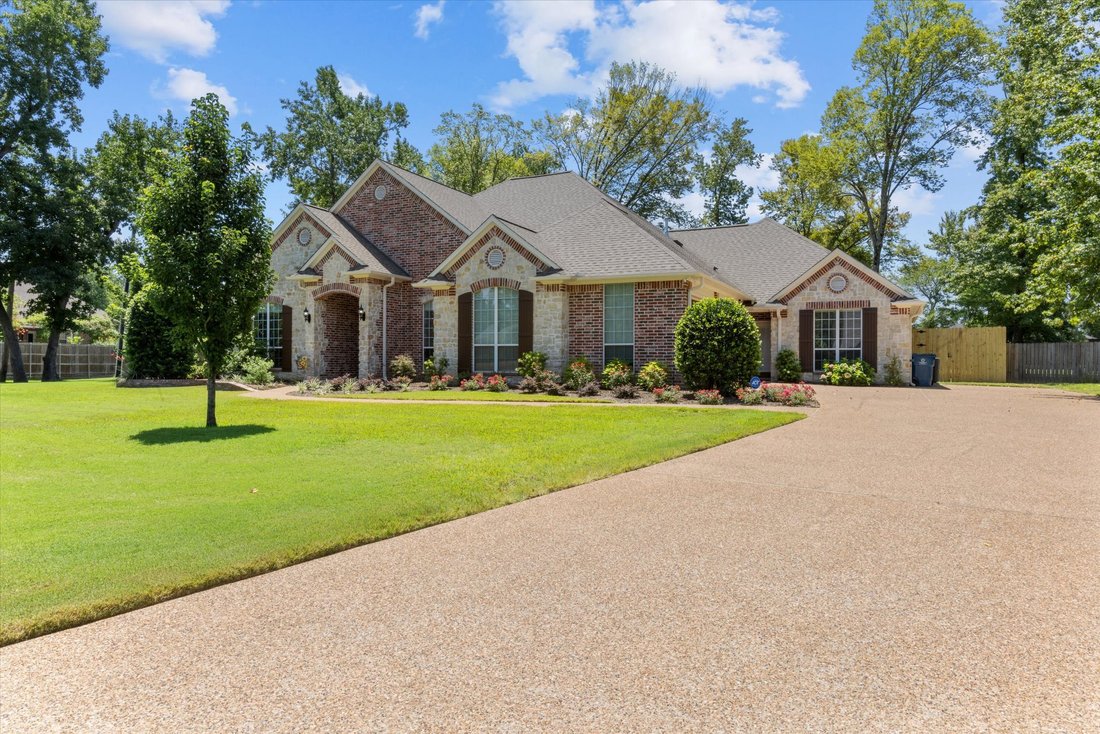Custom Home For Sale With Pool | Flint Tx Real In Tyler, Texas, United ...