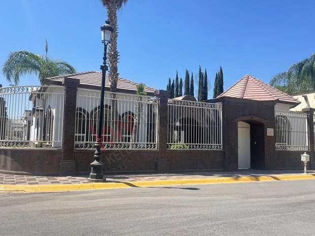 Luxury houses for sale in Residencial Villas de San Miguel, Saltillo ...