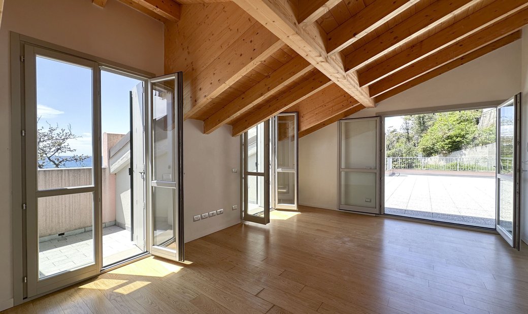 Cavi Borgo, Nuovo Attico Con Splendida Vista Mare In Lavagna, Liguria ...