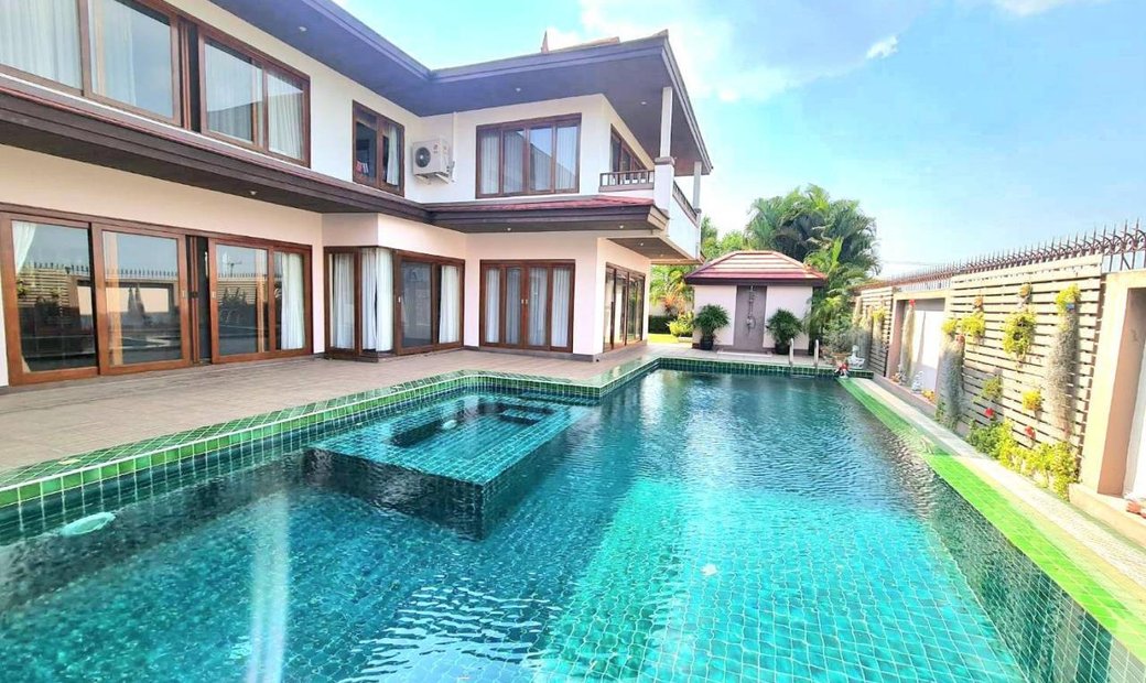 Luxury Pool Villa For Sale With Furnitures And In Chon Buri, Thailand ...