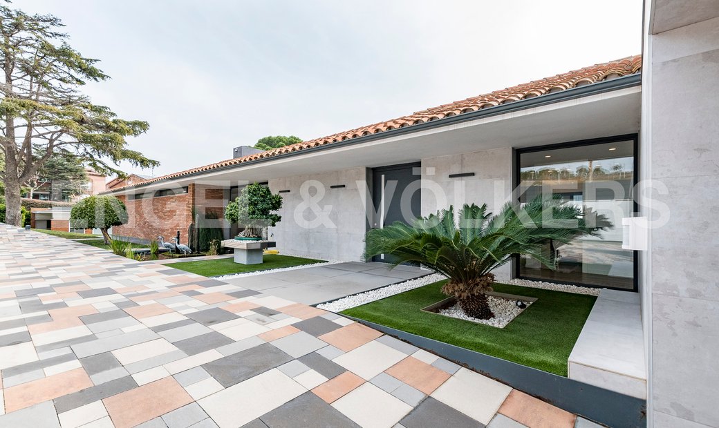 Casa Mágica En El Centro De El Masnou En El Masnou, Cataluña, España En ...