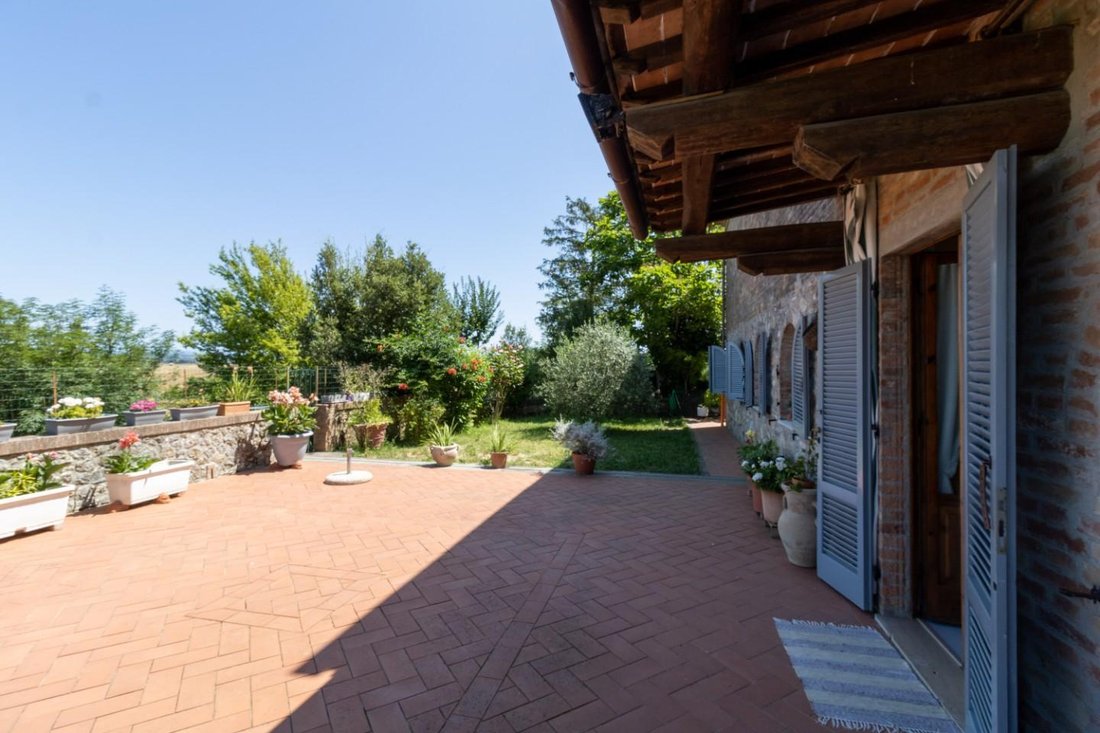 Porzione Di Casa In Vendita A Monteroni D'arbia(si) In Ottimo In ...