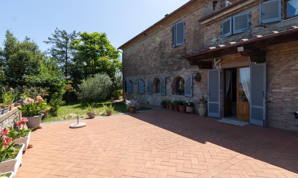 Porzione Di Casa In Vendita A Monteroni D'arbia(si) In Ottimo In ...