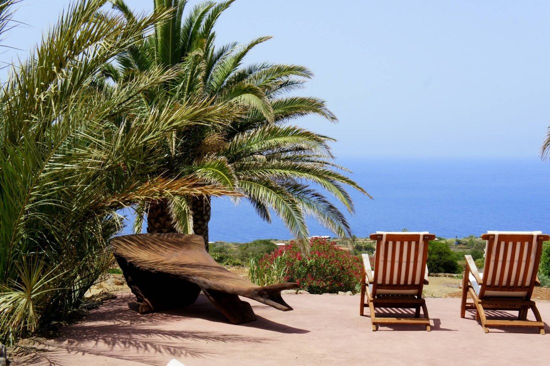 Dammuso Mimosa A Traditional Sicilian Estate With Breath In Sicily ...