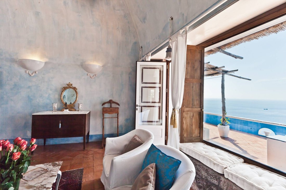 A Beautiful Villa Overlooking The Amalfi Coast In Praiano, Campania ...