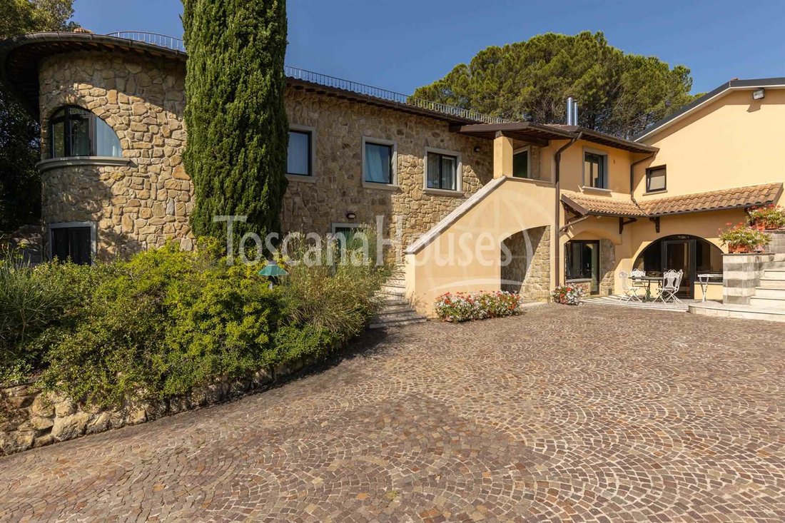 Villa Arezzo In Puglia, Tuscany, Italy For Sale (13150232)