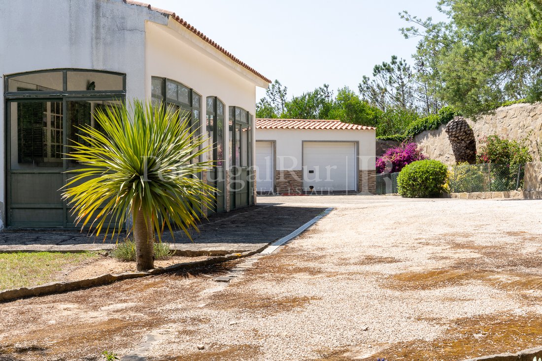 Small Farm With A House With Land With Views Of The Sea In Sintra ...