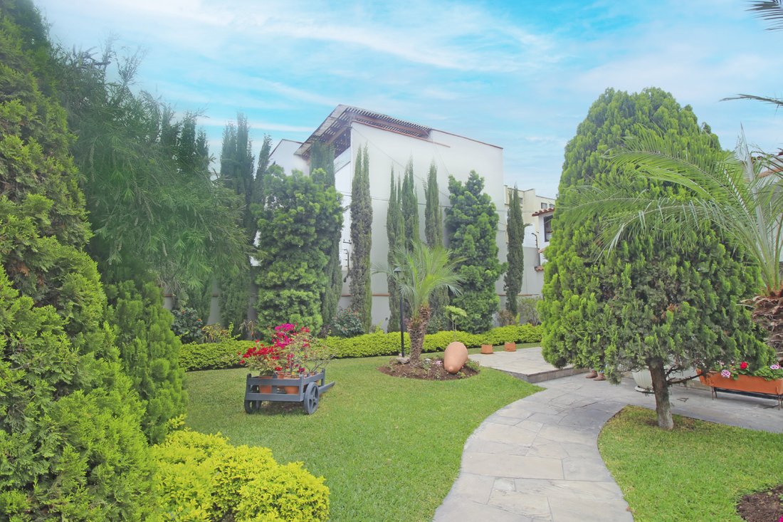 Nice House With In Santiago De Surco, Metropolitan Municipality Of Lima ...
