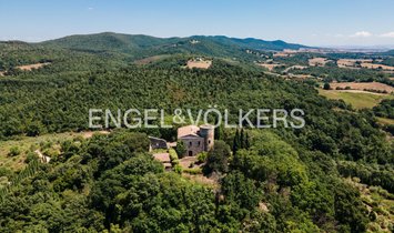 Luxury castles with terrace for sale worldwide | JamesEdition