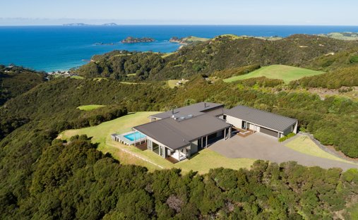 Luxury homes with garage for sale in Hikurangi, Northland, New Zealand ...
