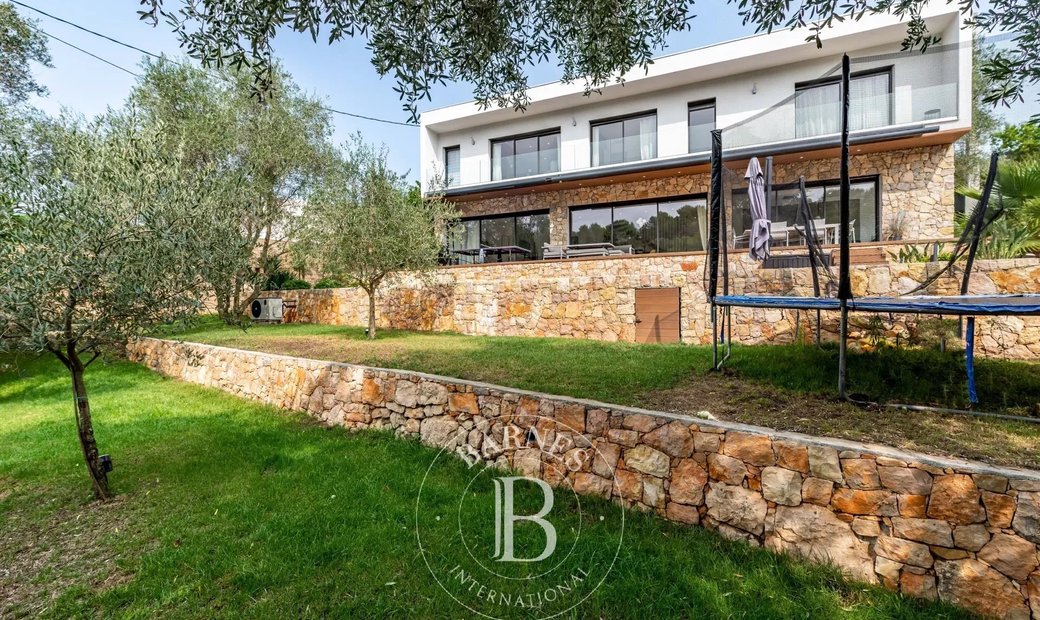 Stunning Contemporary House In Valbonne, Provence Alpes Côte D'azur ...