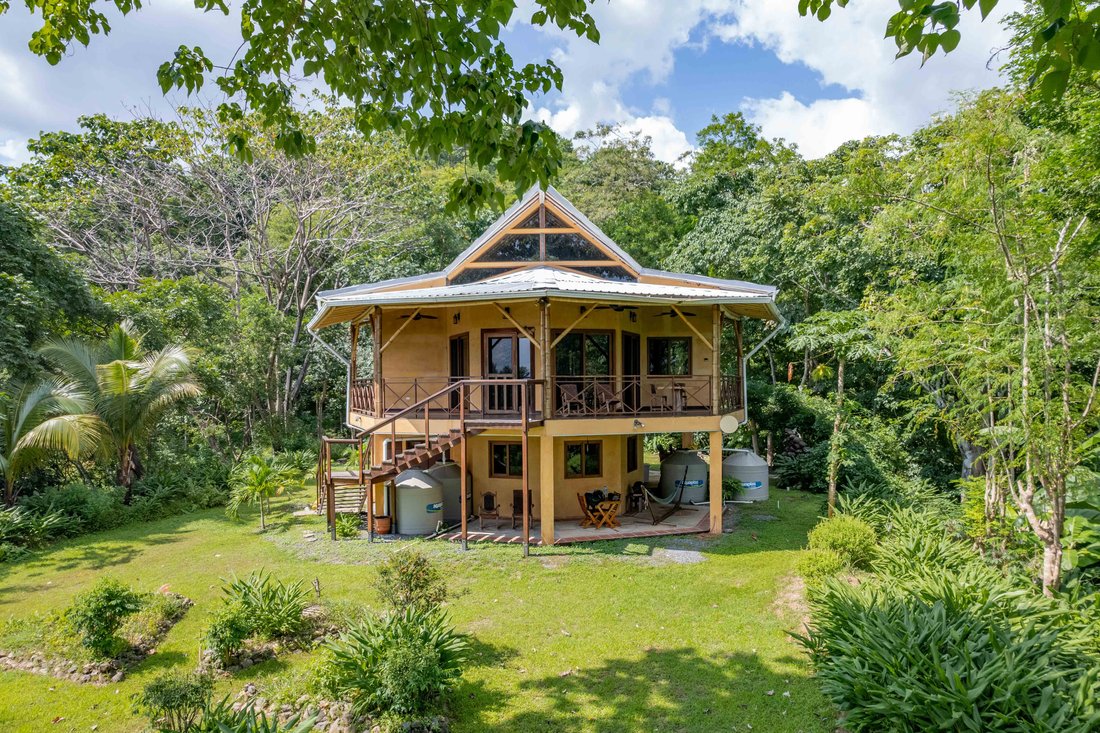 Panama Nature Retreat Near Playa Venao In Cañas, Los Santos Province ...