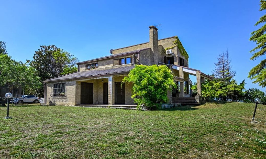 Elegant Villa With Seaside View In The Enchanting In Fermo, Marche ...