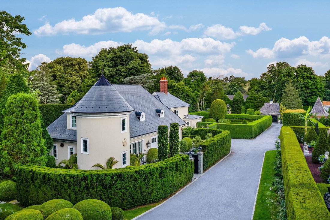 Impressive Unique Three Legal In East Hampton New York United States