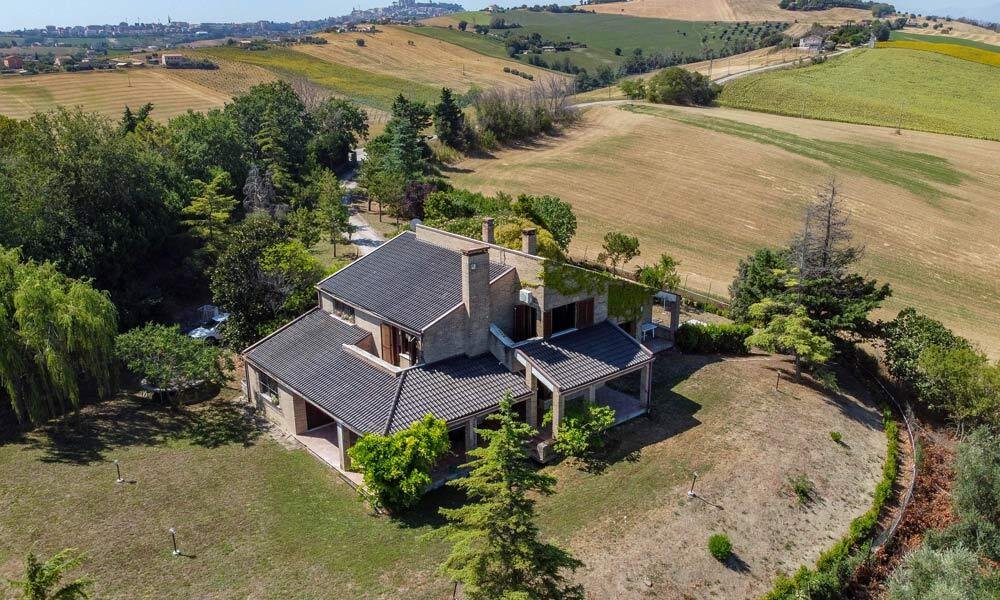 Elegant Villa With Seaside View In The Enchanting In Fermo, Marche ...