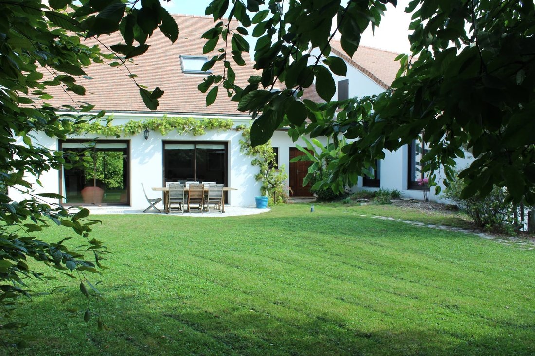 Le Mesnil Le Roi House In Le Mesnil Le Roi, île De France, France For ... Le Mesnil Le Roi House In Le Mesnil Le Roi, île De France, France For ...