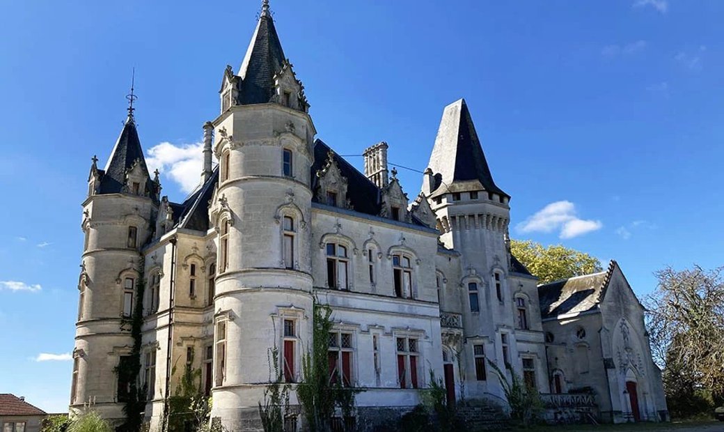 Charente: Chateau In Barbezieux Saint Hilaire, Nouvelle Aquitaine ...