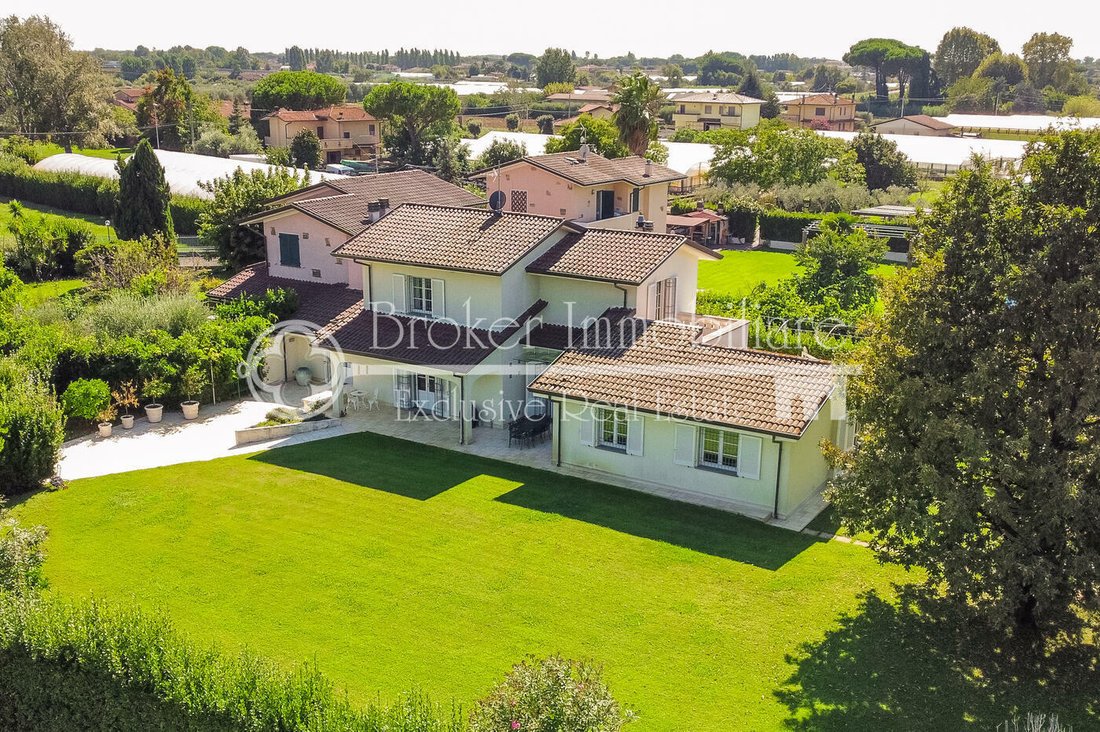 Villa Drusilla A Lido Di Camaiore In Camaiore, Tuscany, Italy For Sale ...