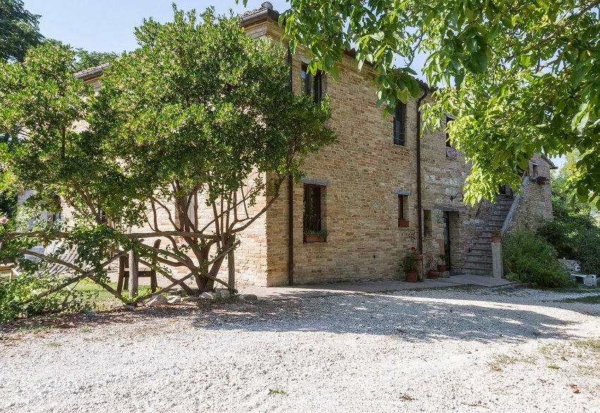 6 Bedroom Renovated Casale Farmignano, Currently In Fermignano, Marche ...