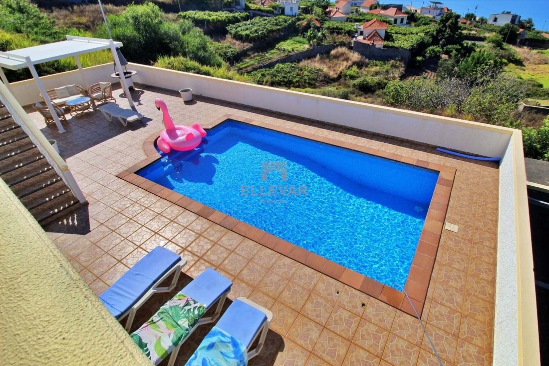 4+2 Bedroom Villa With Fantastic In Estreito Da Calheta, Madeira ...