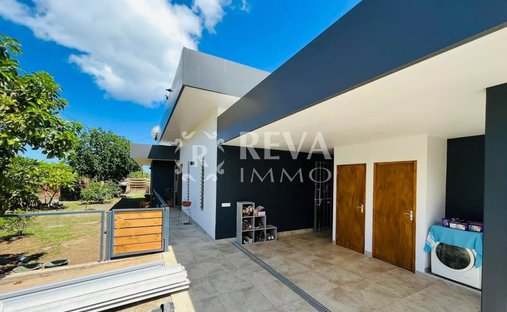 Luxury homes for sale in Fare 'Ute, Pape'ete, Windward Islands, French ...