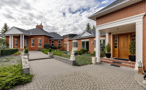 Luxury homes for sale in Calgary, Alberta, Canada | JamesEdition