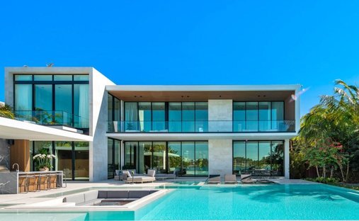 Luxury homes with pool for sale in Port Nelson, Rum Cay, The Bahamas ...