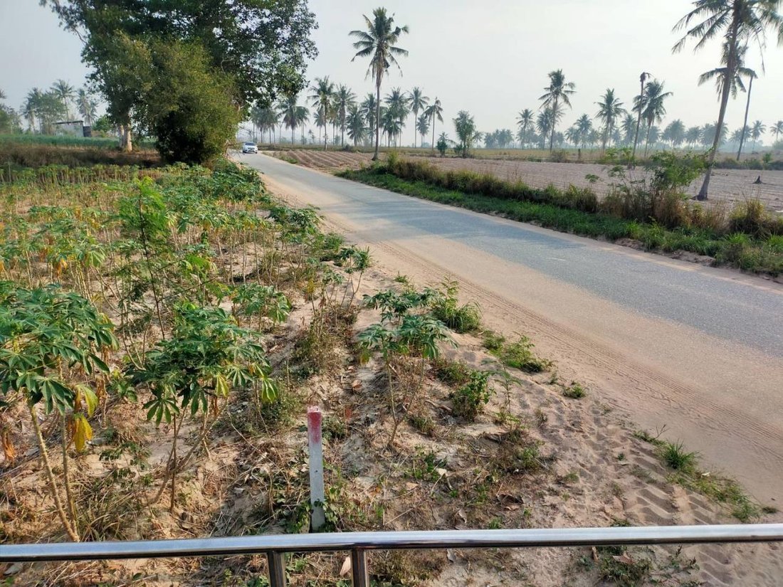 Large Plot Of Land For Sale, Roadside Plot, In Bang Lamung District ...