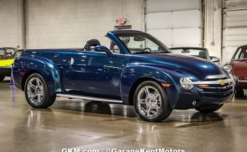 Two tone Chevrolet SSR for sale | JamesEdition