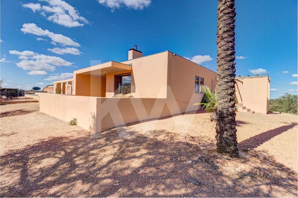 Signature Modern House On An Estate In The In Salvada, Beja District ...