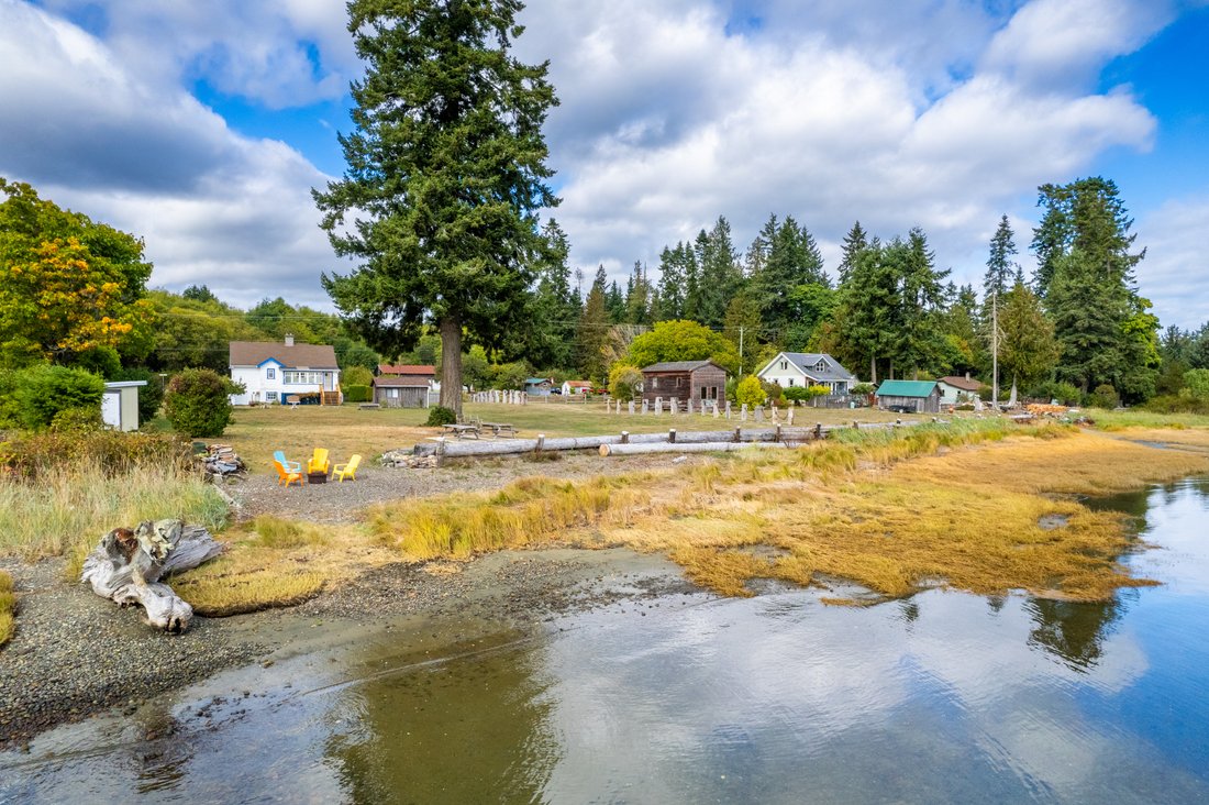 Magnificent Oceanfront Property In Fanny Bay, British Columbia, Canada ...