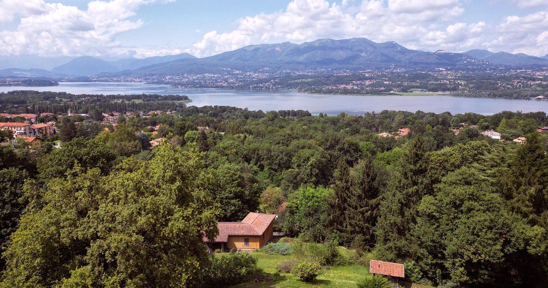 Villa Prestigiosa Sul Lago Di Varese In Galliate Lombardo, Lombardy ...