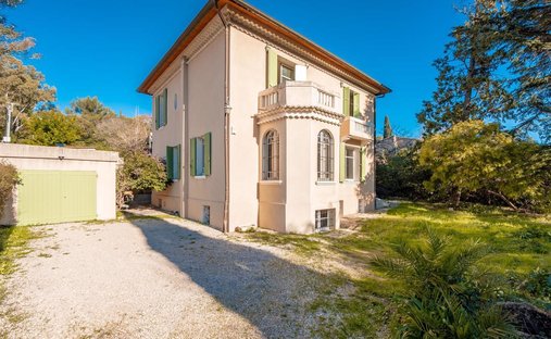 Luxury mansion homes for sale in Cap Brun, Provence-Alpes-Côte d'Azur ...