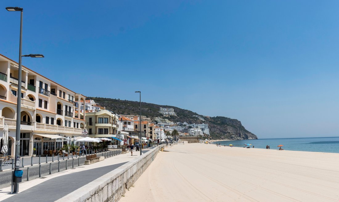 Apartamento T1+1 Em Golden Beach Sesimbra In Sesimbra, Setubal ...