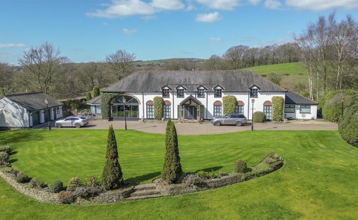 Luxury homes with garden for sale in Heywood, England, United Kingdom ...