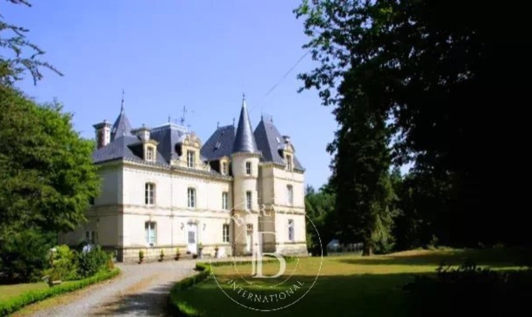 At The Gates Of Rennes 19th Century Castle 450 M² Living In Rennes ...