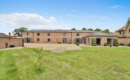 Luxury homes for sale in Brantingham, England, United Kingdom ...