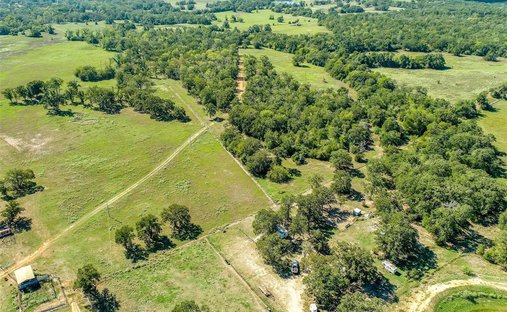 Luxury homes for sale in Gause, Texas | JamesEdition