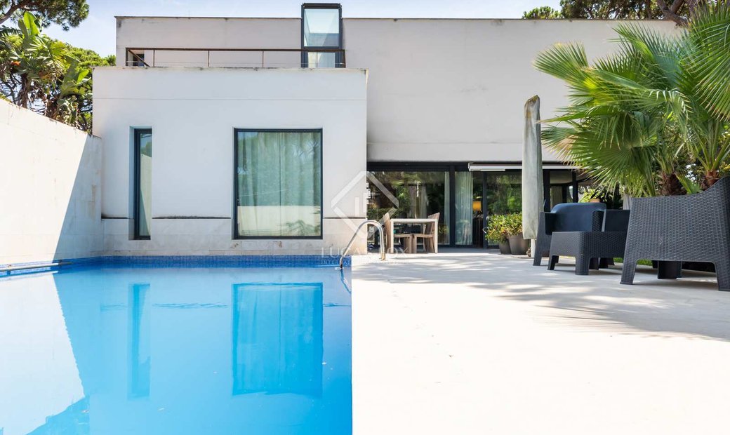 Gava Mar House / Villa In Gava, Catalonia, Spain For Sale (13138275)