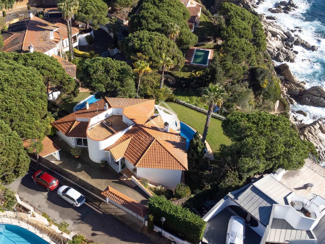 Lloret De Mar House / Villa In Lloret De Mar, Catalonia, Spain For Sale ...